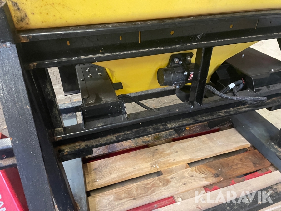 Saltspreder SnowEx Sp 1575, Vejle, Klaravik auktioner