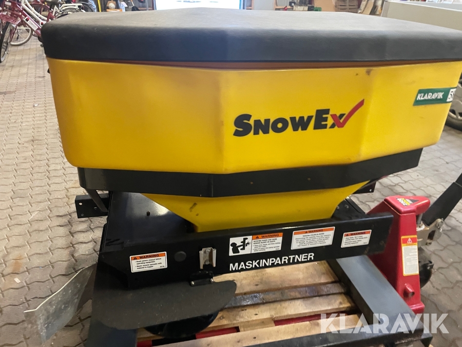 Saltspreder SnowEx Sp 1575, Vejle, Klaravik auktioner